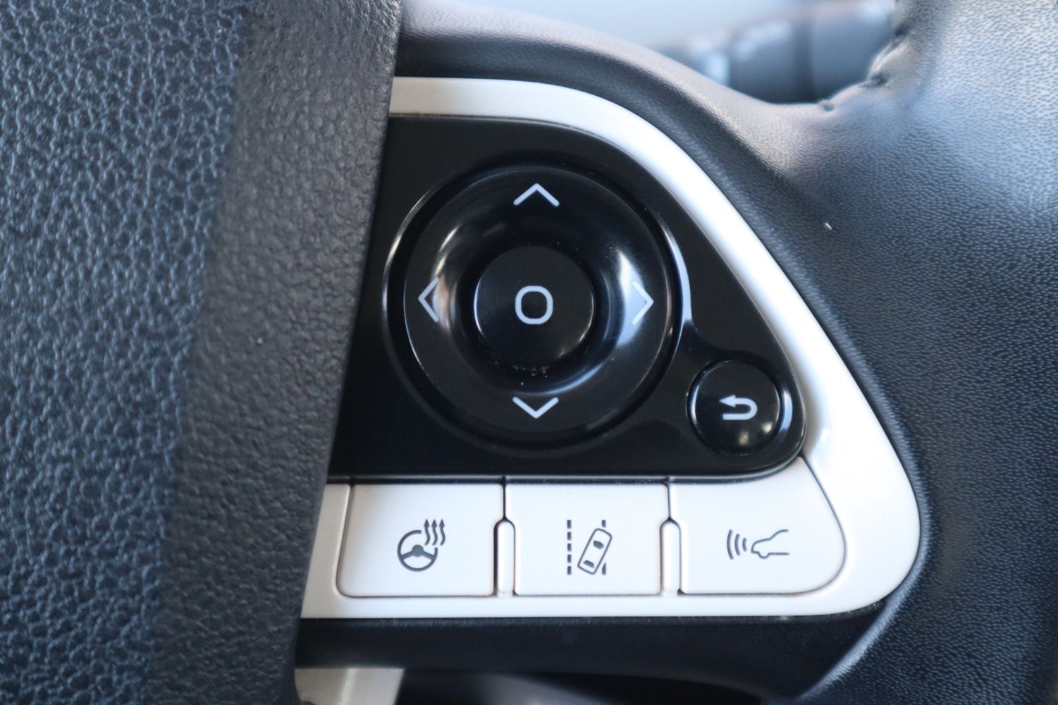 2018 Toyota Prius Prime Plus | Victory Motors of Colorado