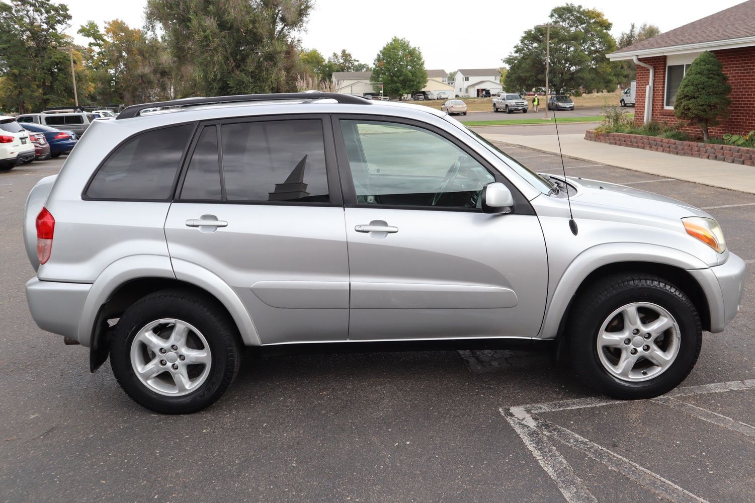 2002 Toyota RAV4 Base | Victory Motors of Colorado