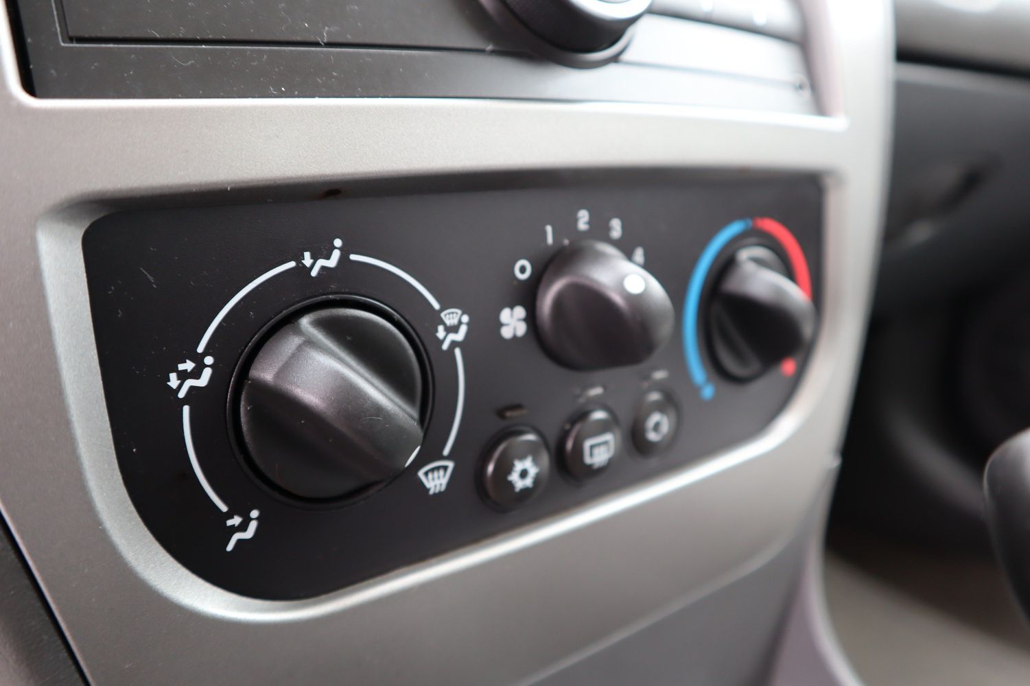 2007 Saturn Ion 2 | Victory Motors of Colorado