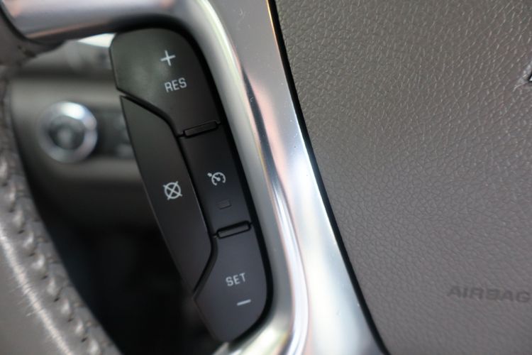 2016 Chevrolet Traverse LT | Victory Motors of Colorado