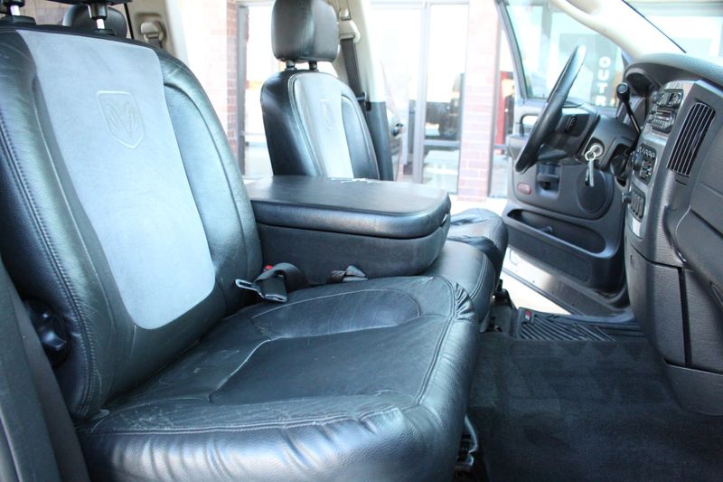 2004 Dodge Ram 1500 Photos