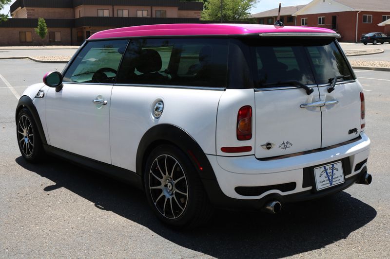 2010 MINI Cooper Clubman Photos