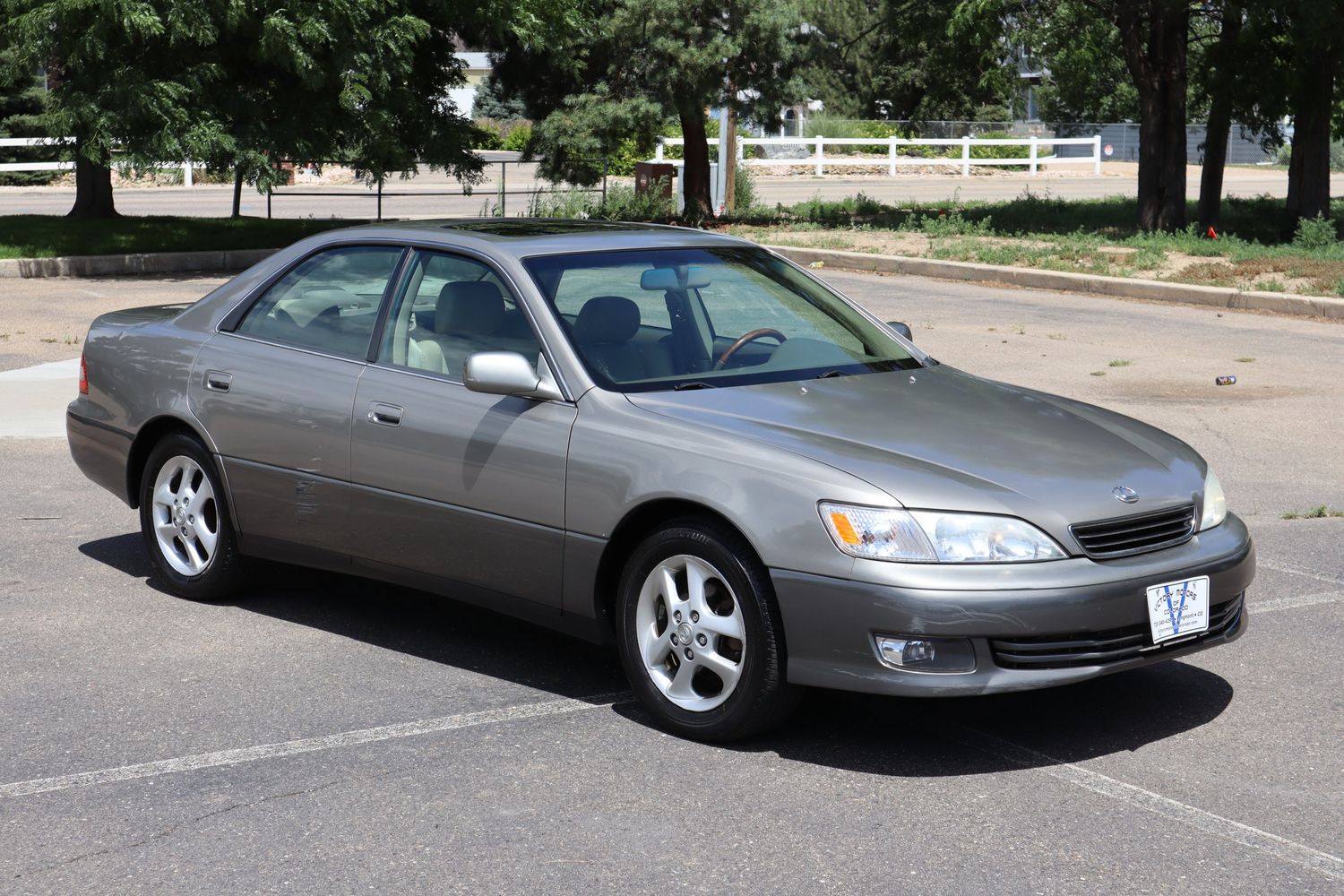 2001 Lexus ES 300 Base | Victory Motors of Colorado