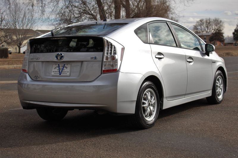 2011 Toyota Prius Photos