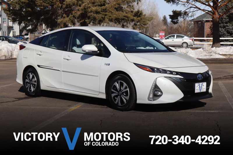 2018 Toyota Prius Prime Photos
