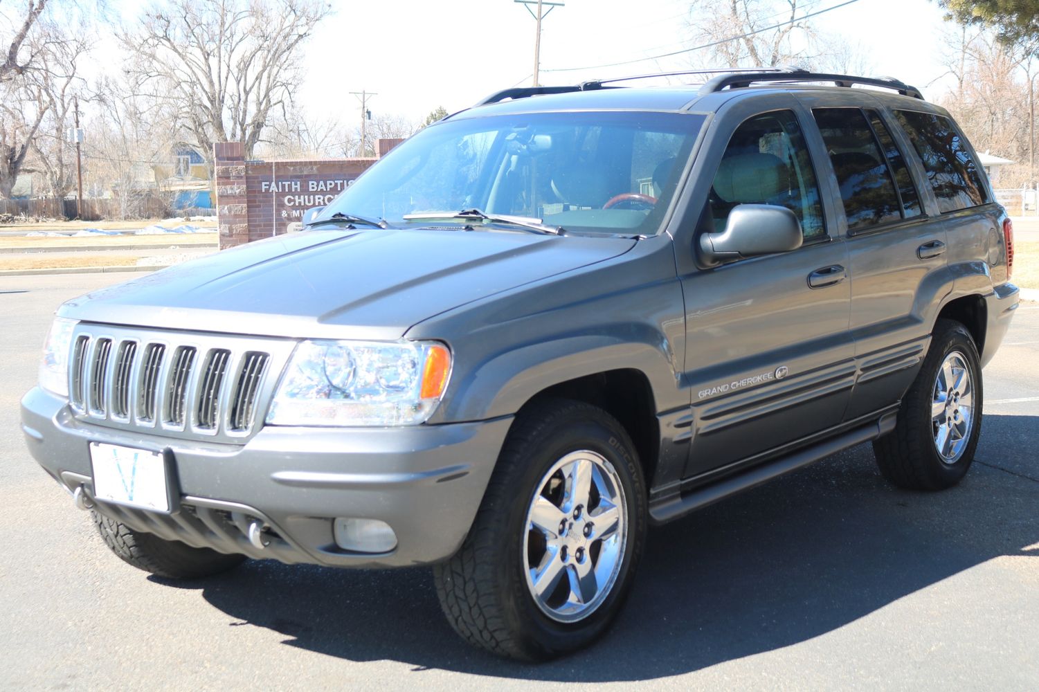 2003 Jeep Grand Cherokee Overland | Victory Motors of Colorado