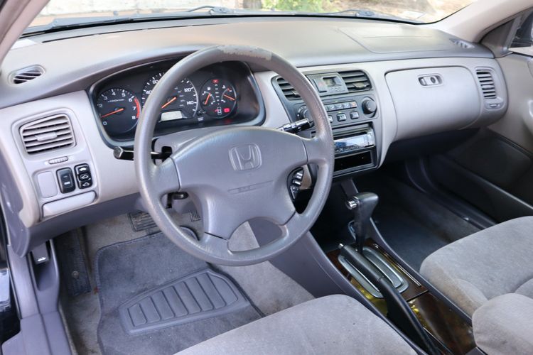2002 Honda Accord SE | Victory Motors of Colorado