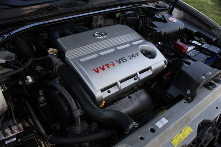 2005 Toyota Camry LE V6 | Victory Motors of Colorado