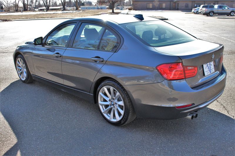 2012 BMW 328i Photos