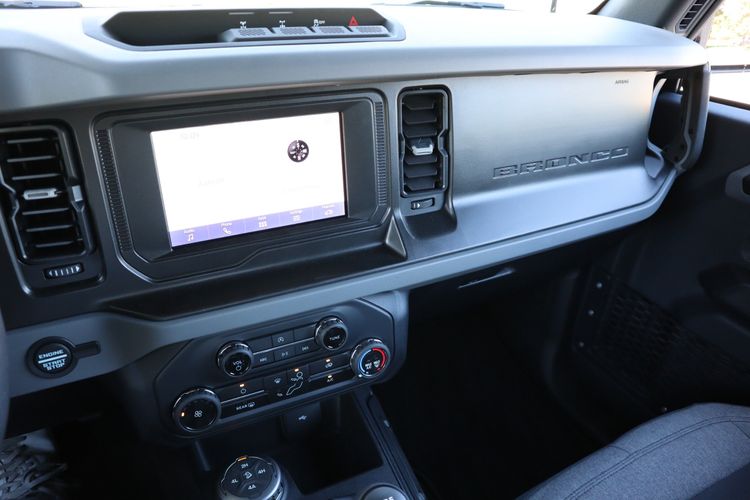 2023 Ford Bronco Base Advanced | Victory Motors of Colorado