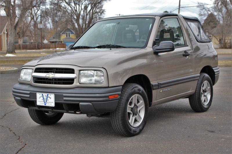 2002 Chevrolet Tracker Photos