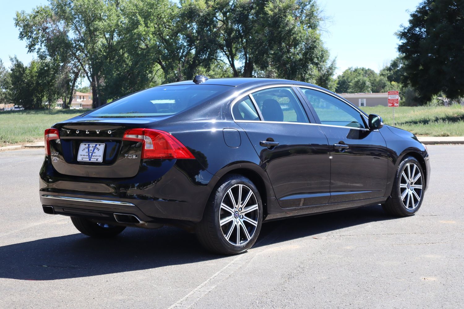 2017 Volvo S60 T5 Inscription Platinum | Victory Motors of Colorado