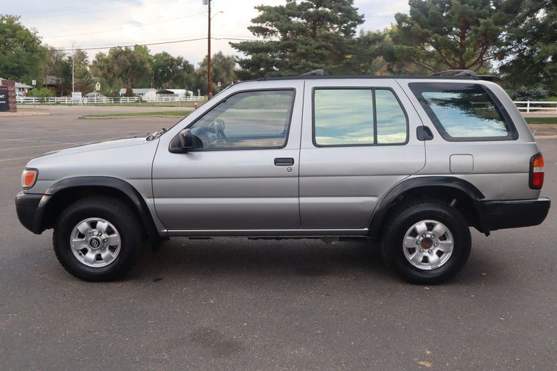 1998 Nissan Pathfinder Photos