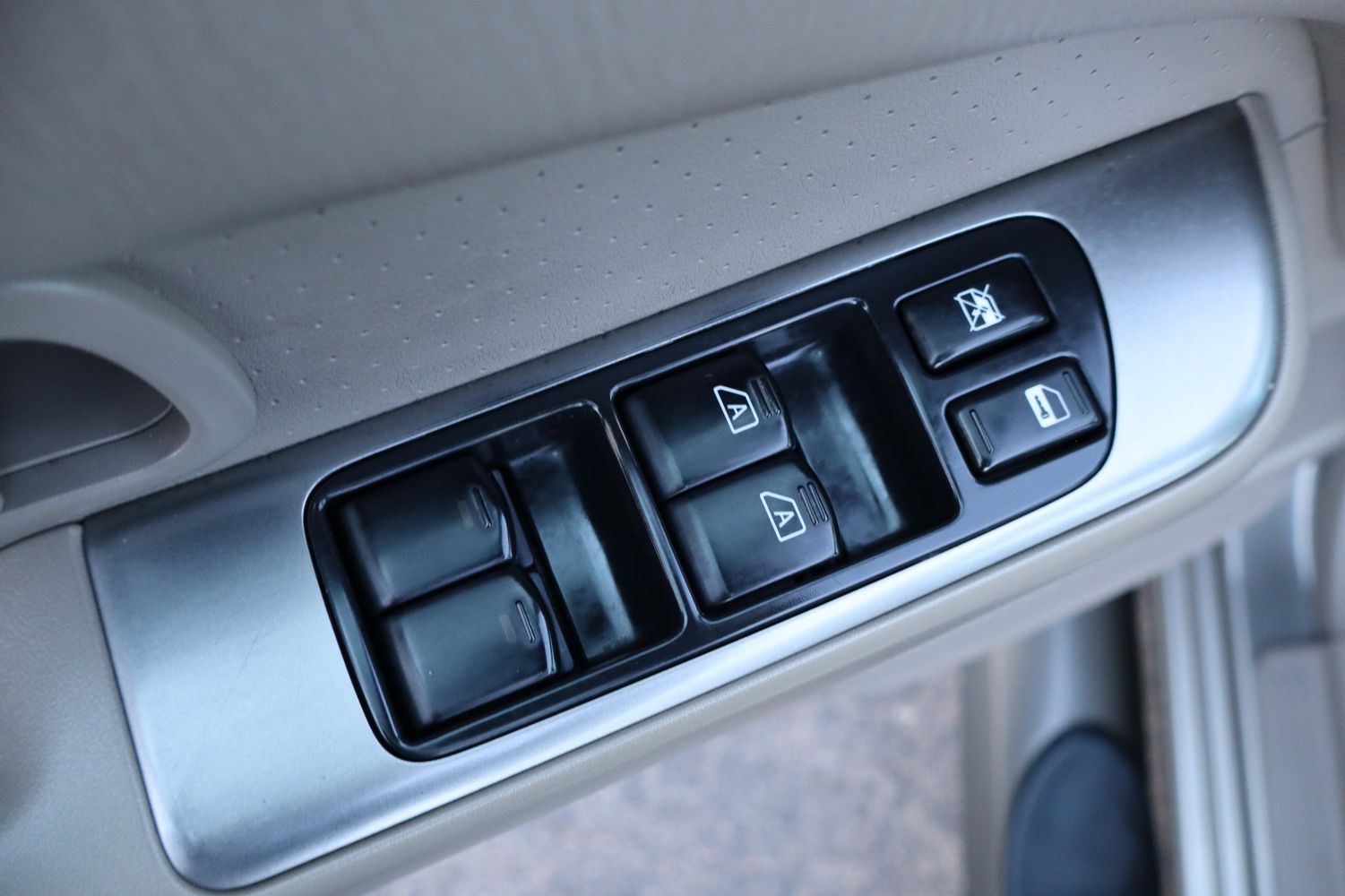 2003 Nissan Pathfinder SE | Victory Motors of Colorado