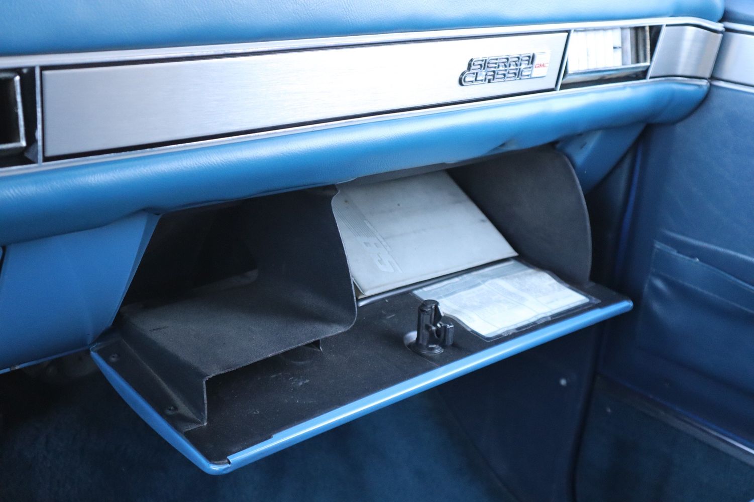 1985 GMC Suburban K2500 | Victory Motors of Colorado