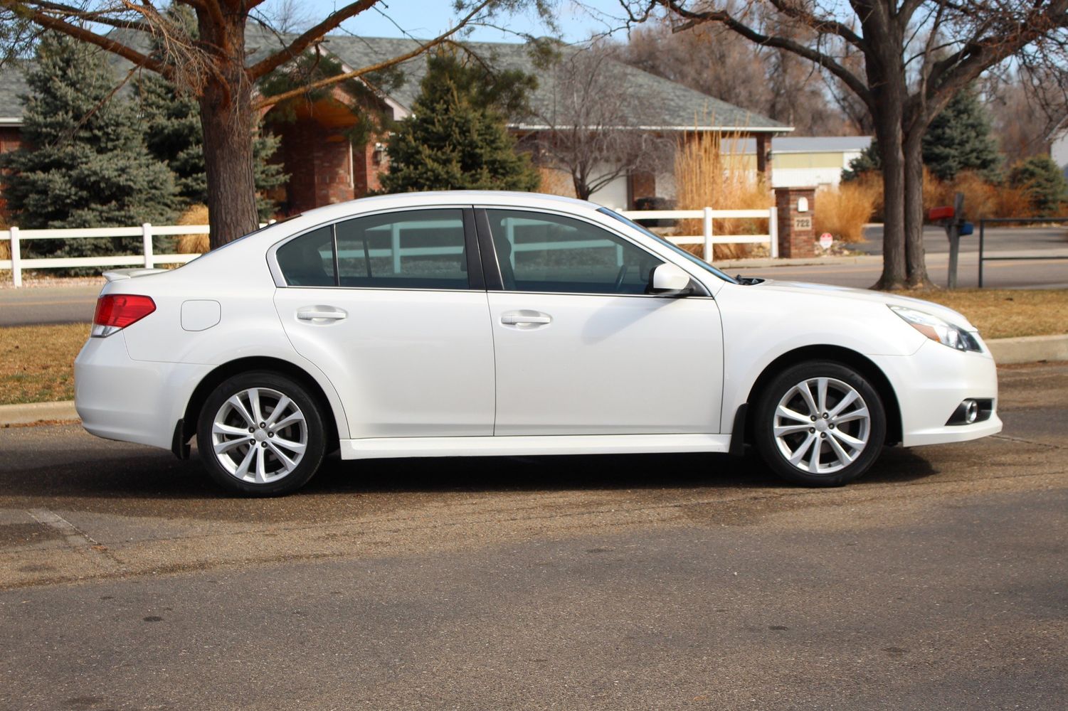 2013 Subaru Legacy 2.5i Premium | Victory Motors of Colorado