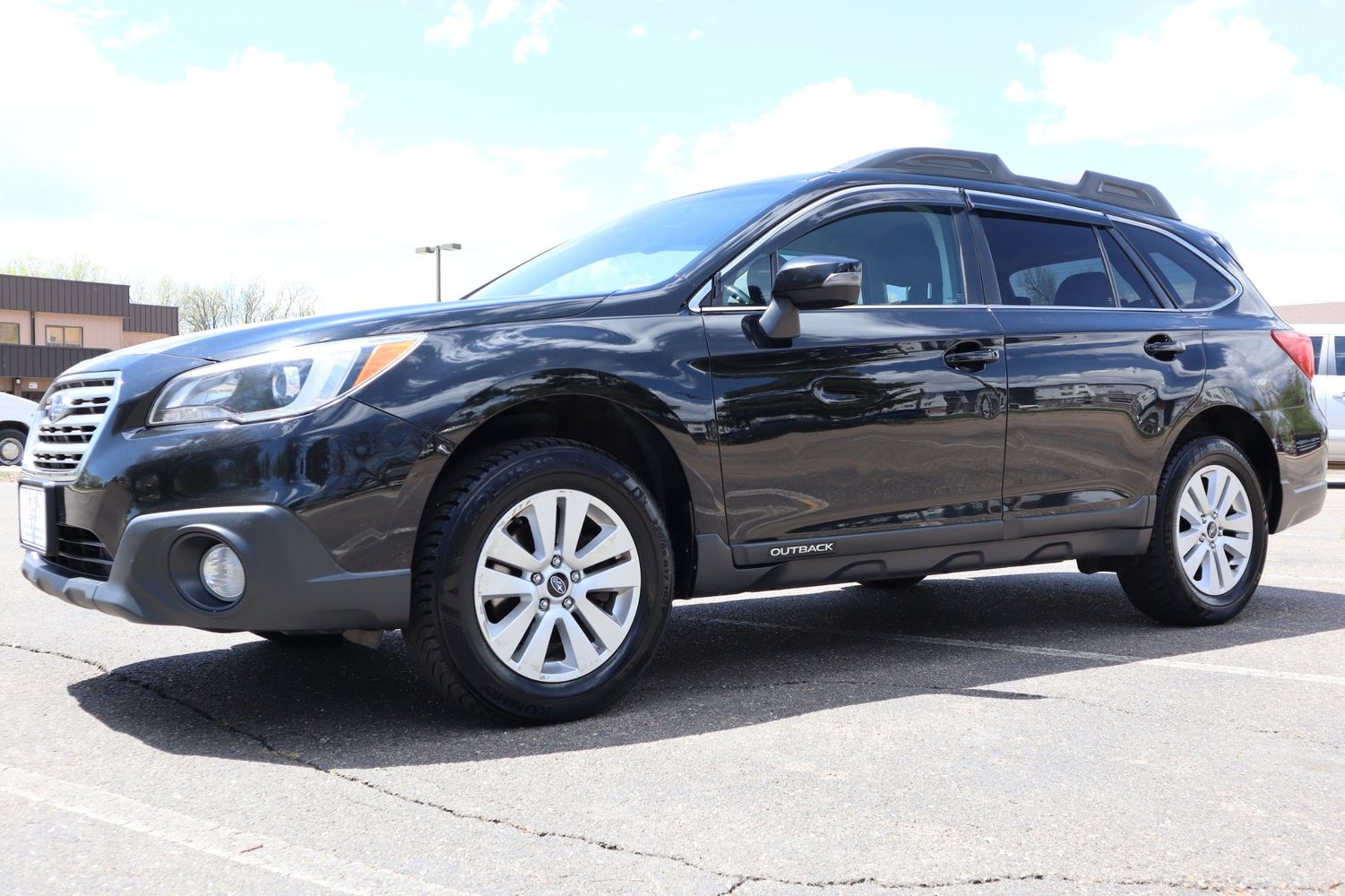 2017 Subaru Outback 2.5i Premium | Victory Motors of Colorado