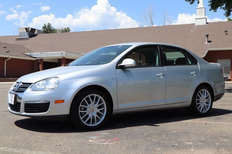 2009 Volkswagen Jetta Photos