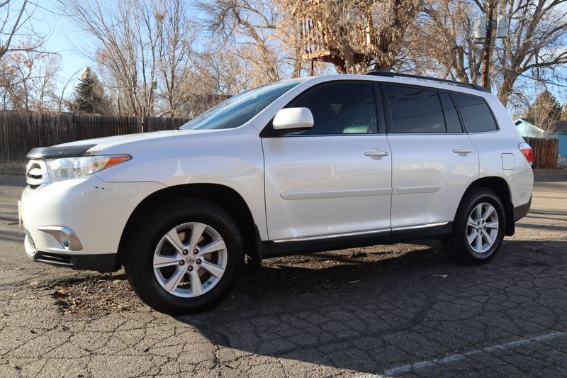 2012 Toyota Highlander Photos