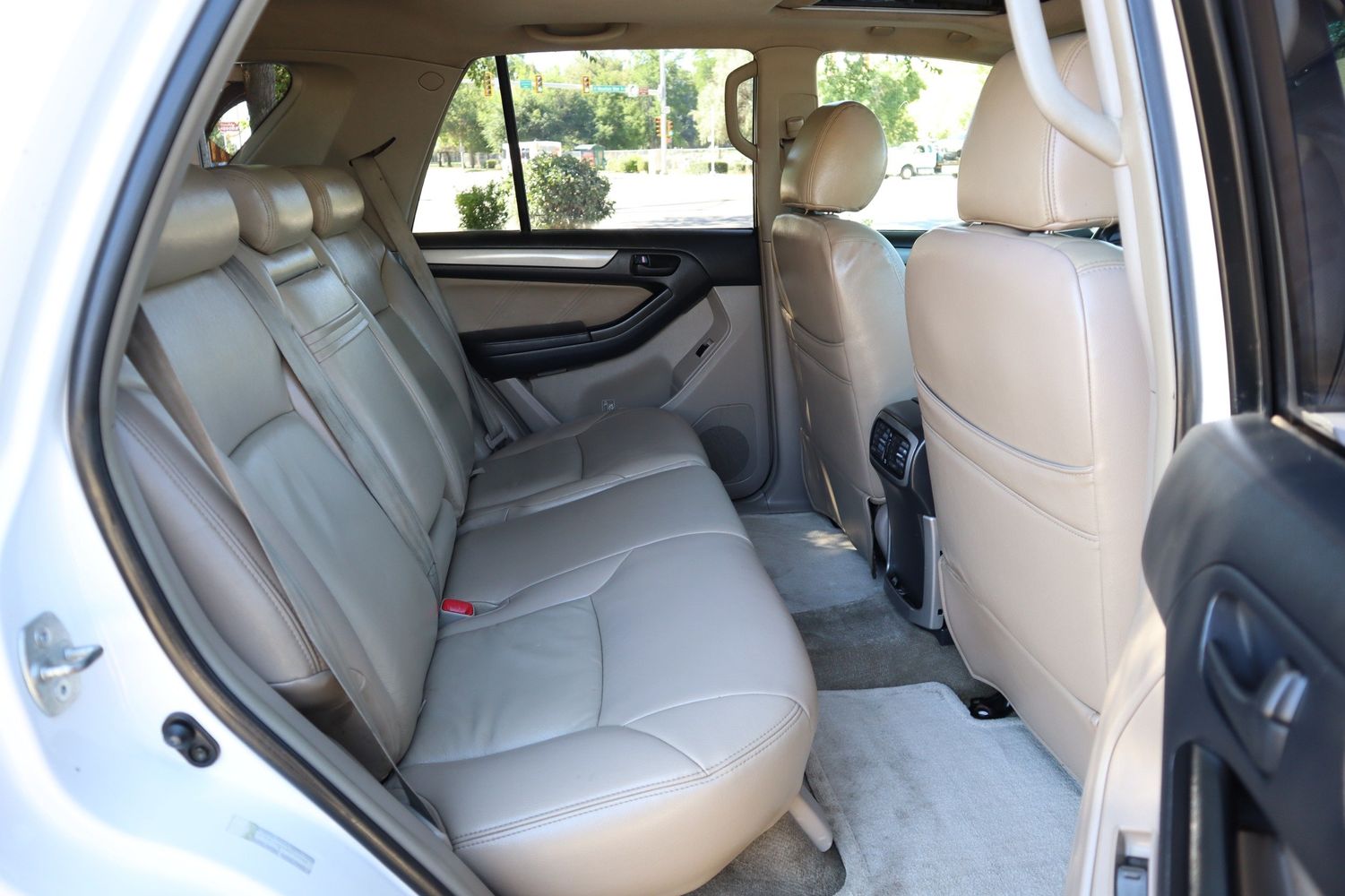 2004 4runner Seating
