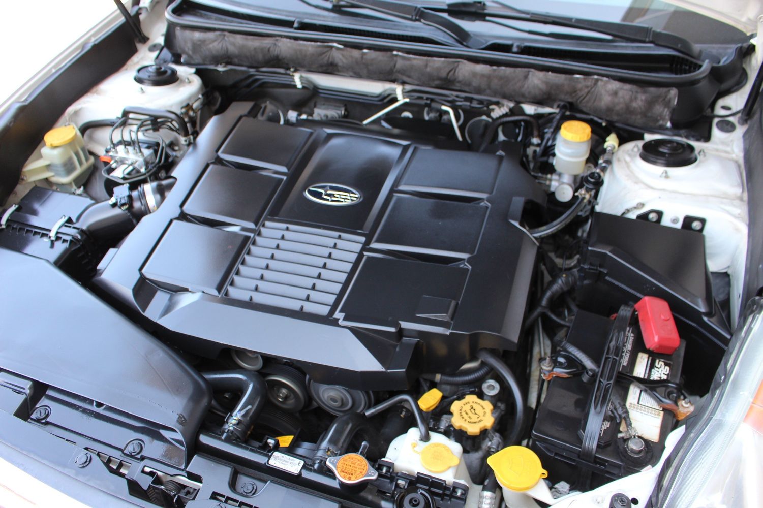 2011 Subaru Outback 3.6R Limited | Victory Motors of Colorado