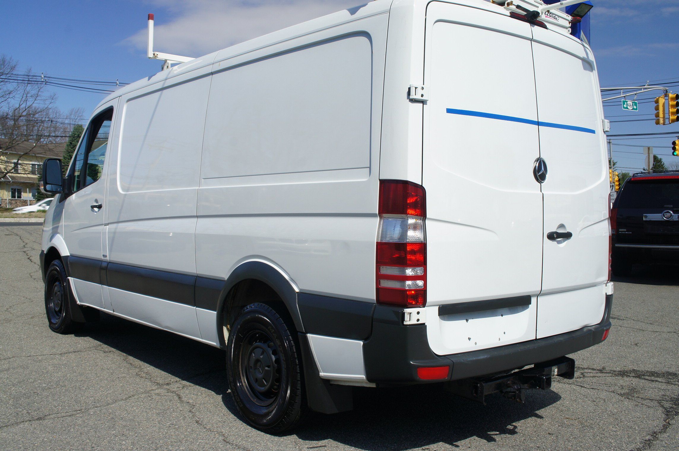 2016 Mercedes-Benz Sprinter Worker Photos