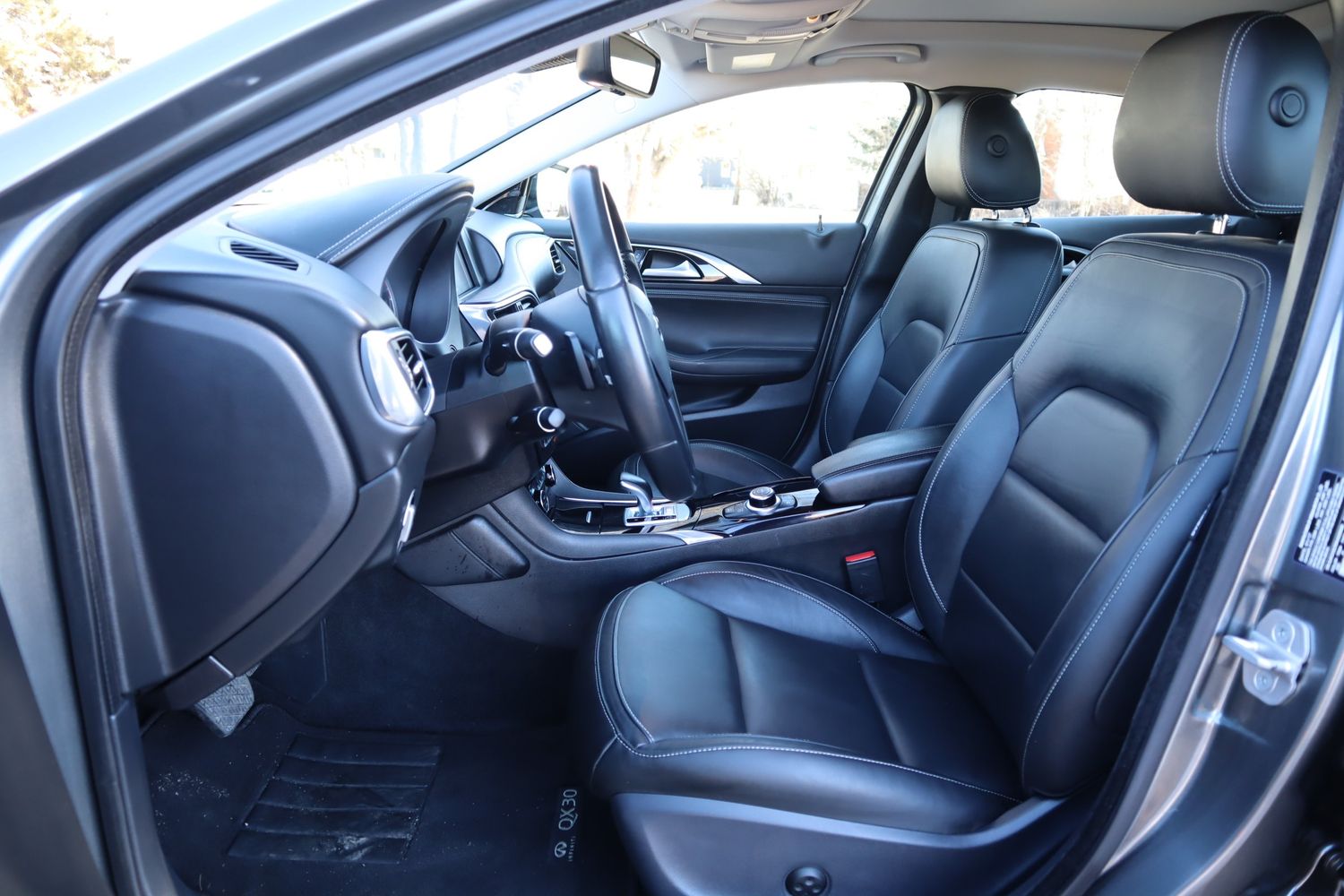 2017 INFINITI QX30 Premium | Victory Motors of Colorado