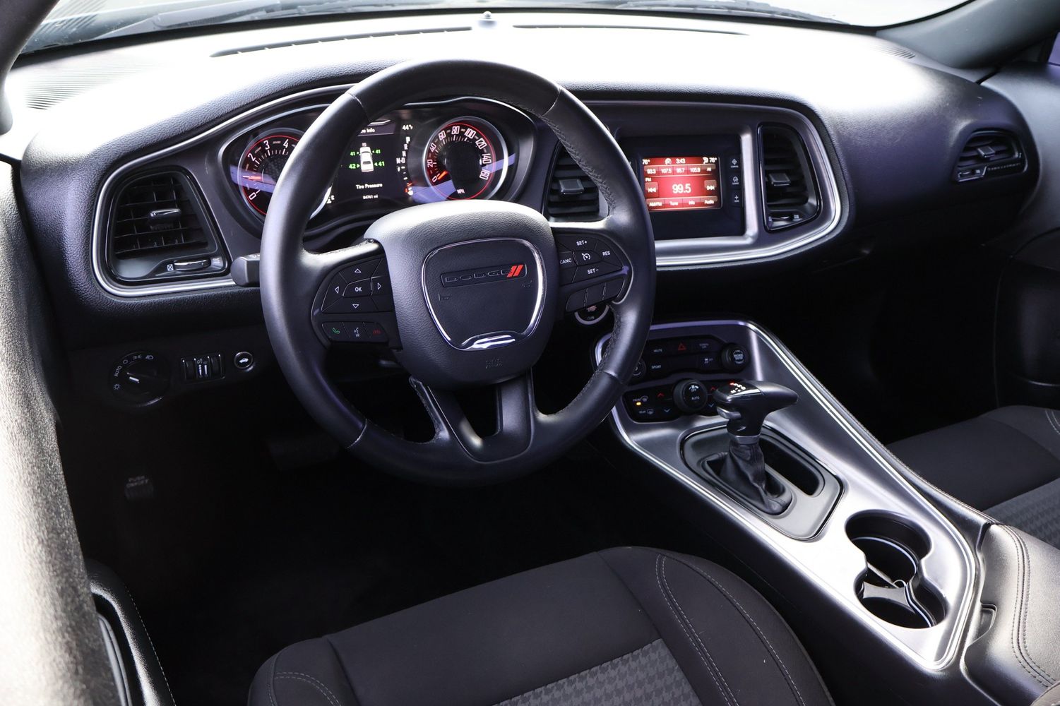 2017 Dodge Challenger SXT | Victory Motors of Colorado