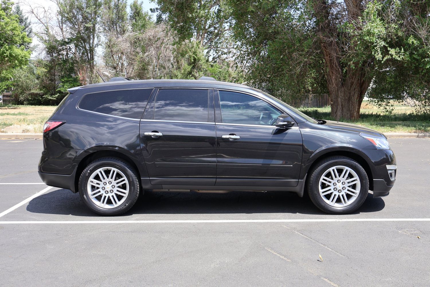 2015 Chevrolet Traverse LT | Victory Motors of Colorado