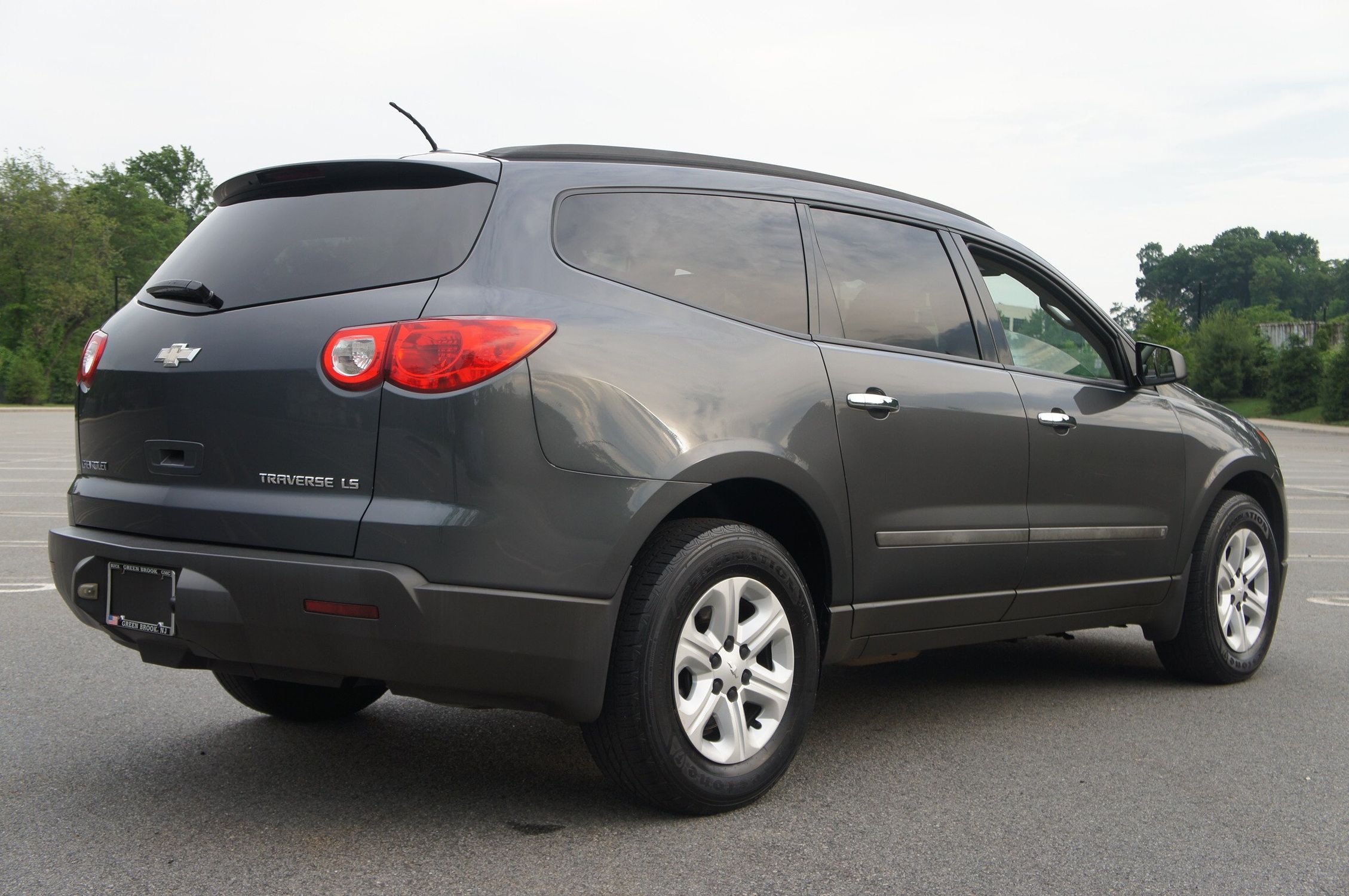 2009 Chevrolet Traverse LS | Zoom Auto Group - Used Cars New Jersey