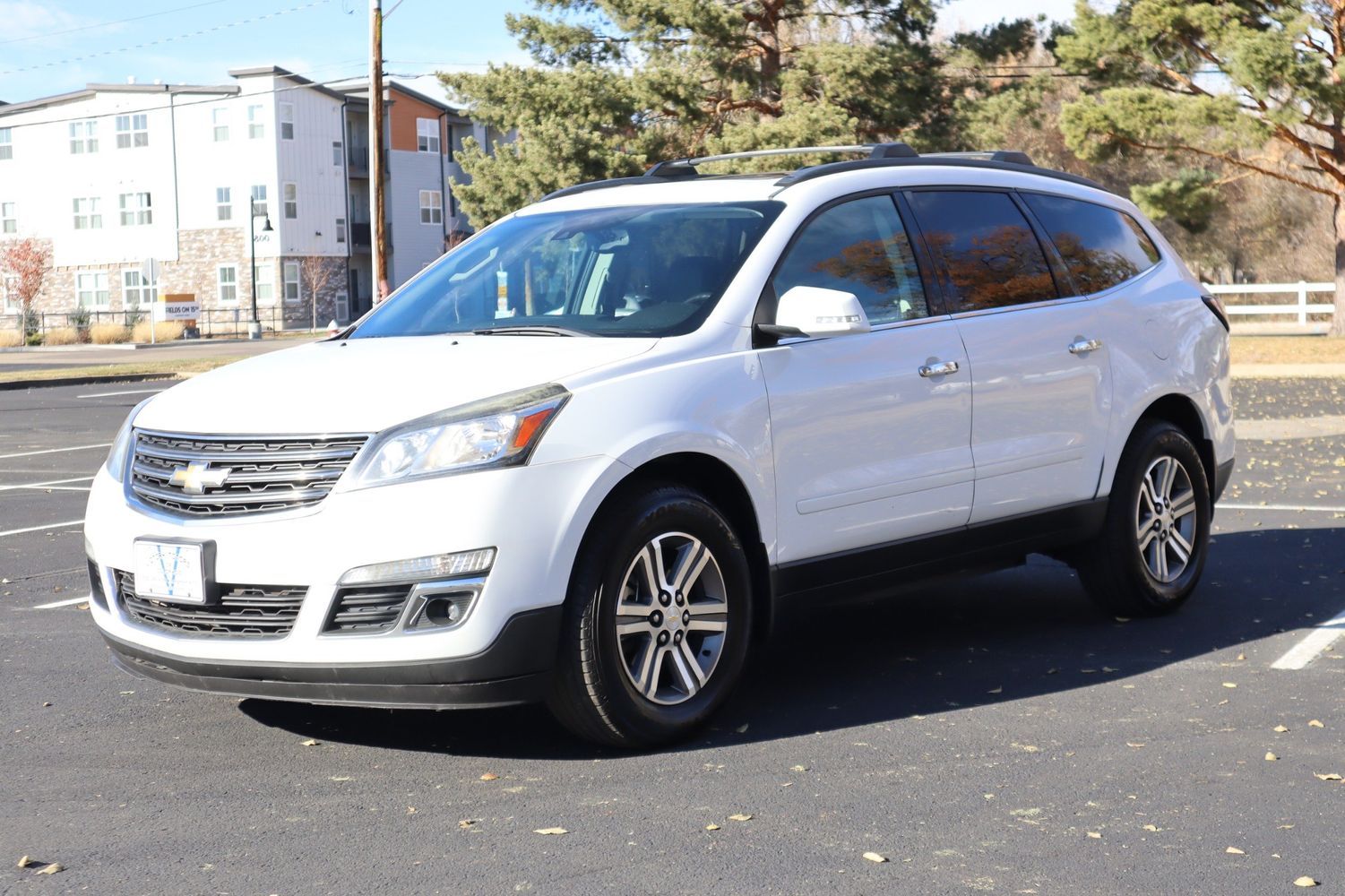2016 Chevrolet Traverse LT | Victory Motors of Colorado