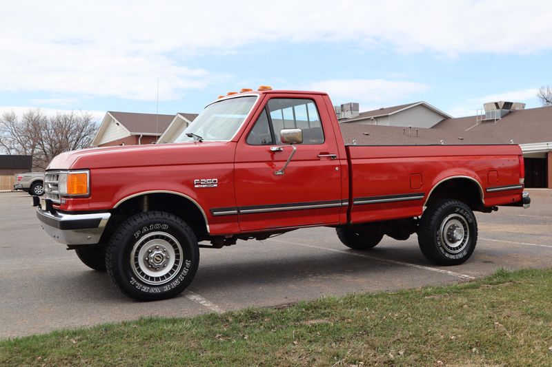 1987 Ford F-250 Photos