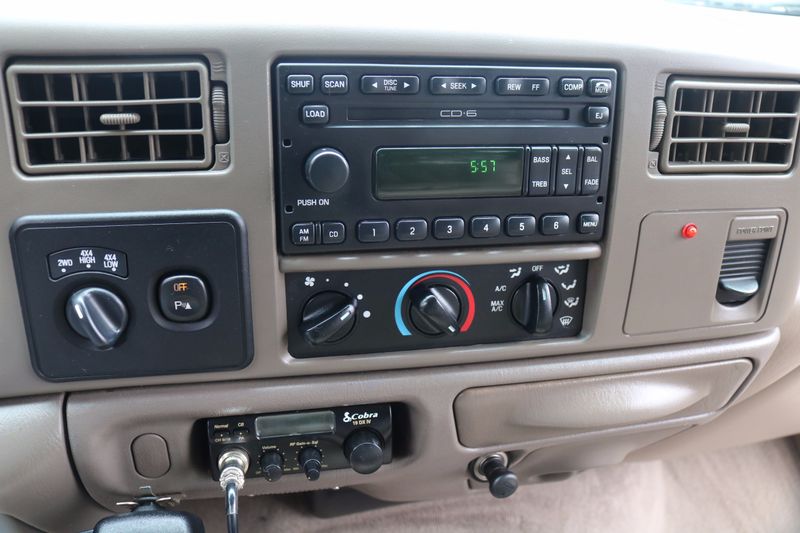 2002 Ford F-350 Photos