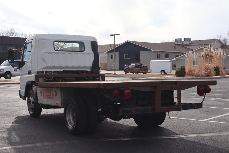 2007 Mitsubishi Fuso FE84D Photos