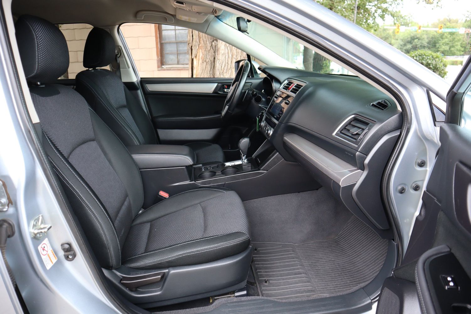 2015 Subaru Outback 2.5i Premium | Victory Motors of Colorado