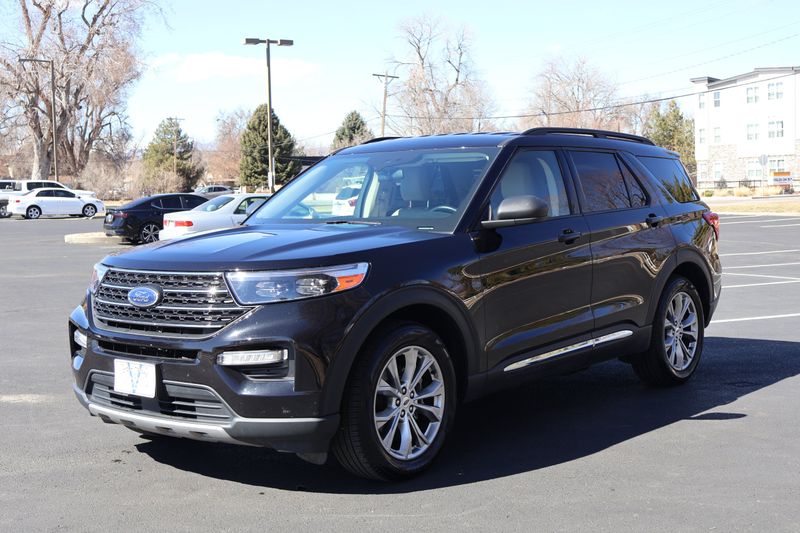 2022 Ford Explorer Photos