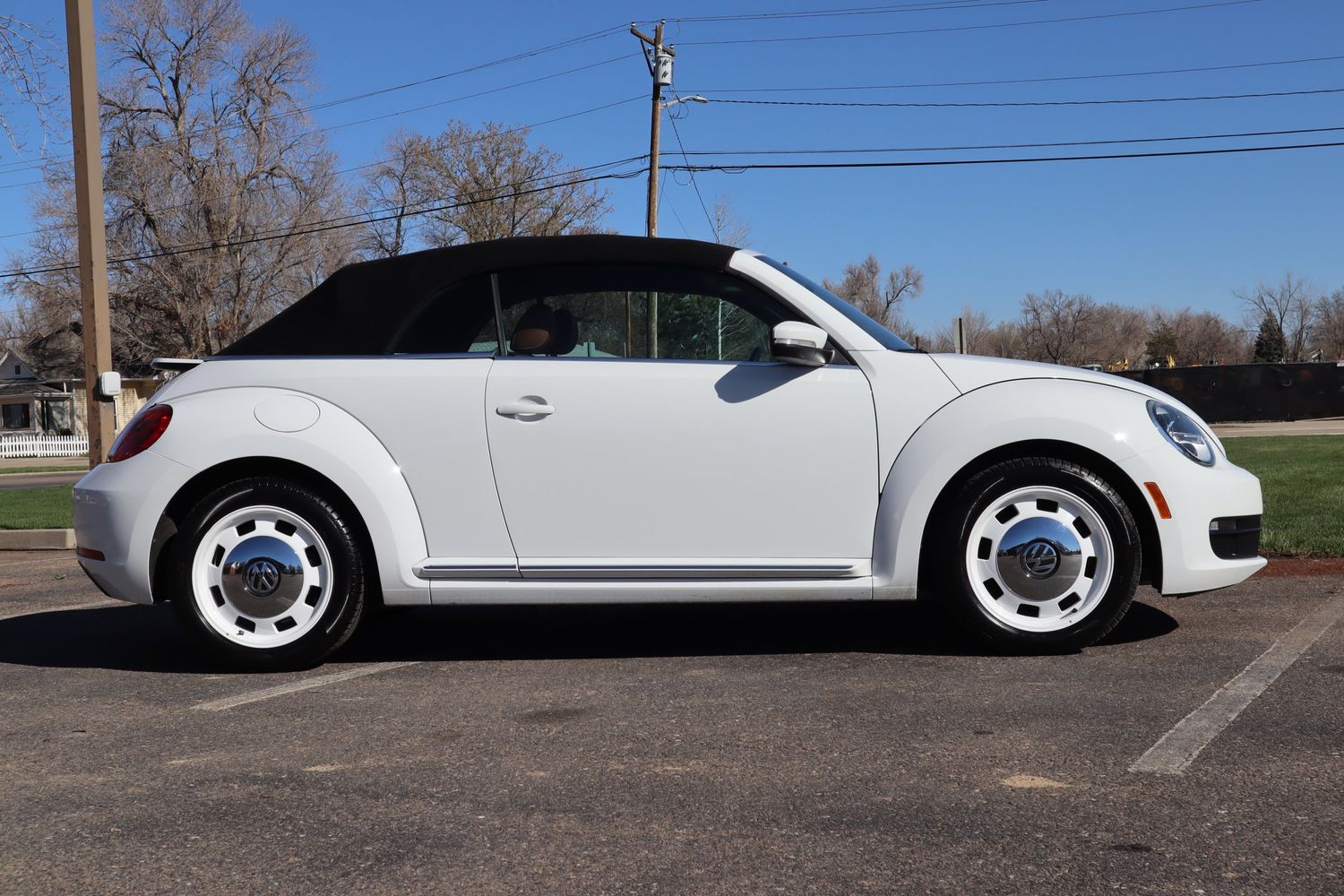 2015 Volkswagen Beetle Convertible 1.8T Classic PZEV | Victory Motors ...