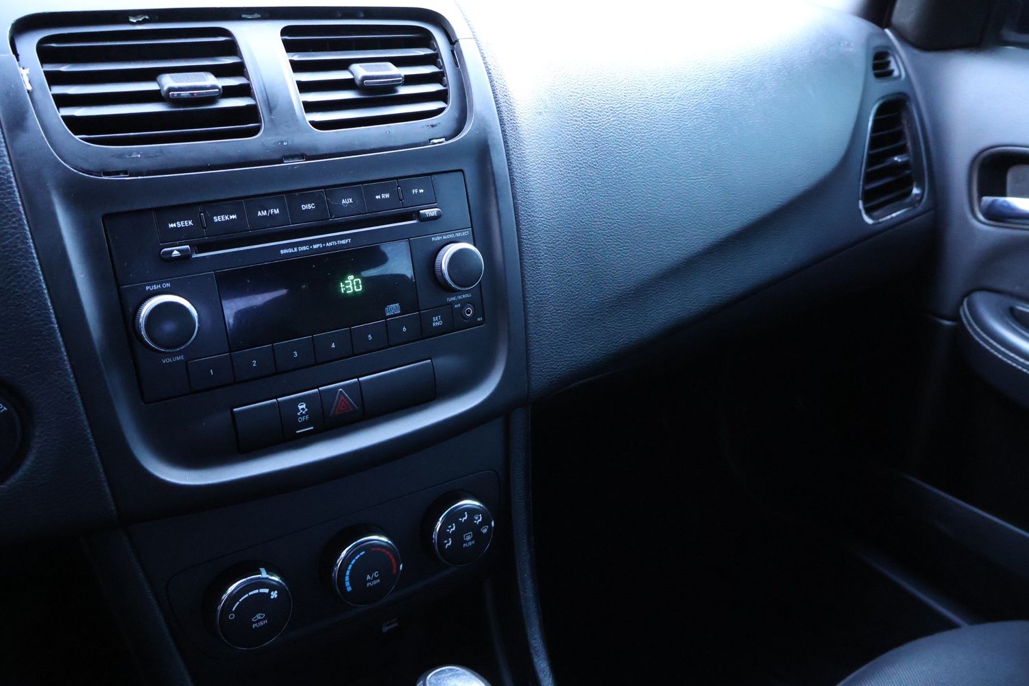 2014 Dodge Avenger SE | Victory Motors of Colorado