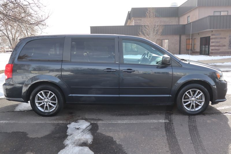 2014 Dodge Grand Caravan Photos