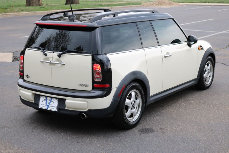 2011 MINI Cooper Clubman Photos