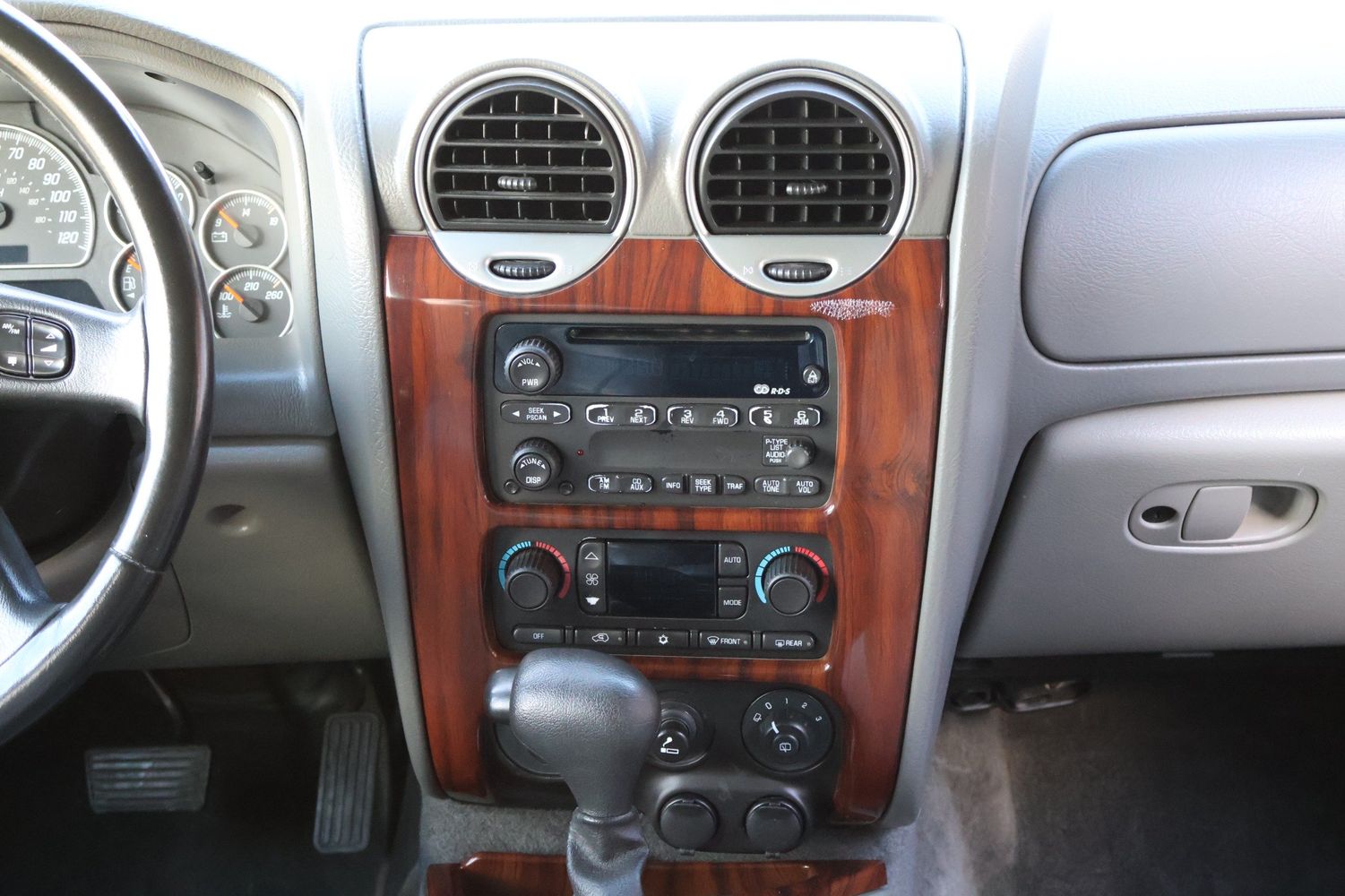 2002 GMC Envoy SLT | Victory Motors of Colorado