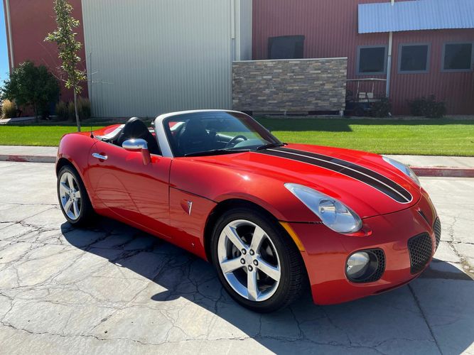 2008 Pontiac Solstice GXP | Storm Mountain Motors