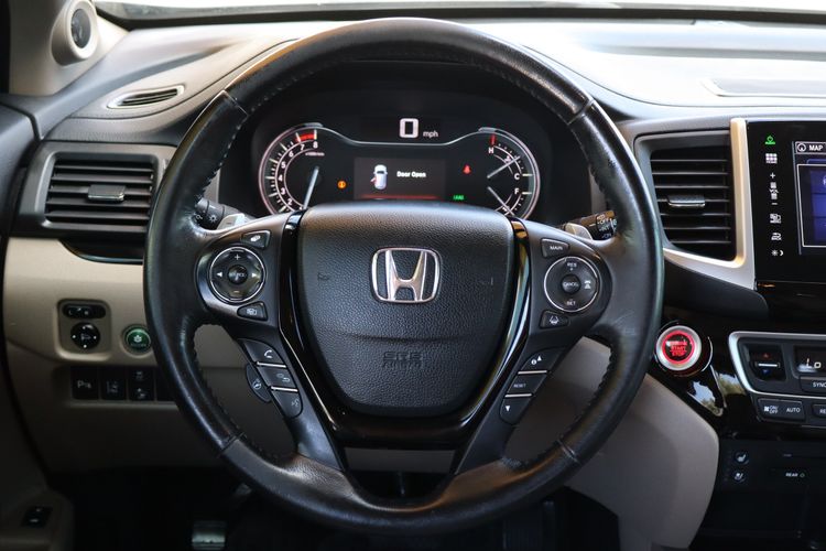 2016 Honda Pilot Elite | Victory Motors of Colorado