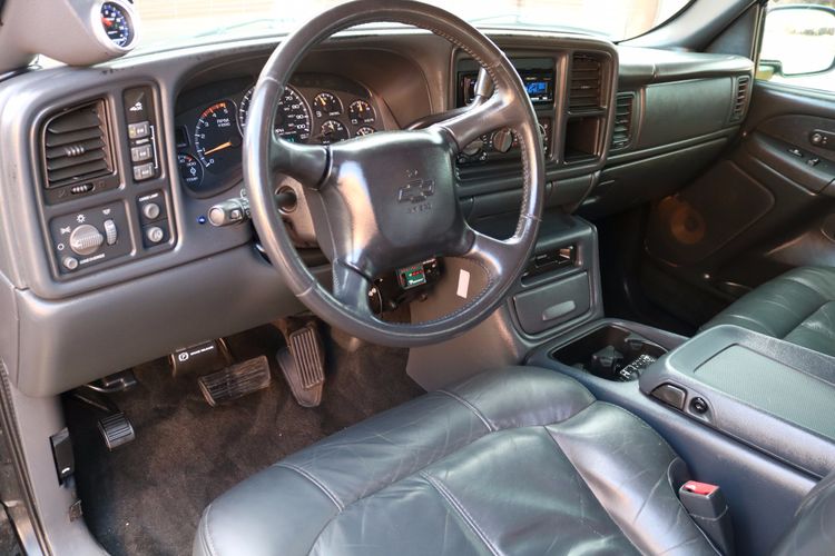 2002 Chevrolet Silverado 2500HD LT | Victory Motors of Colorado