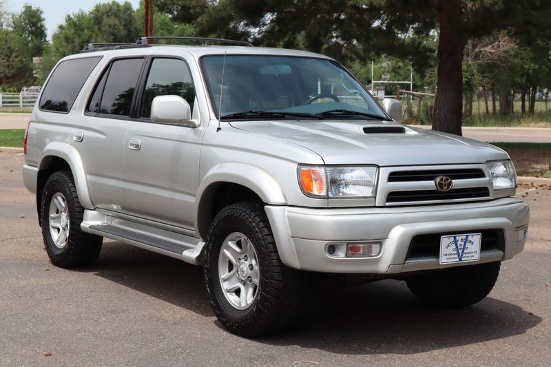 2000 Toyota 4Runner Photos