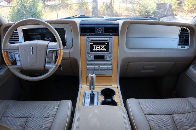 2007 Lincoln Navigator Ultimate | Victory Motors of Colorado