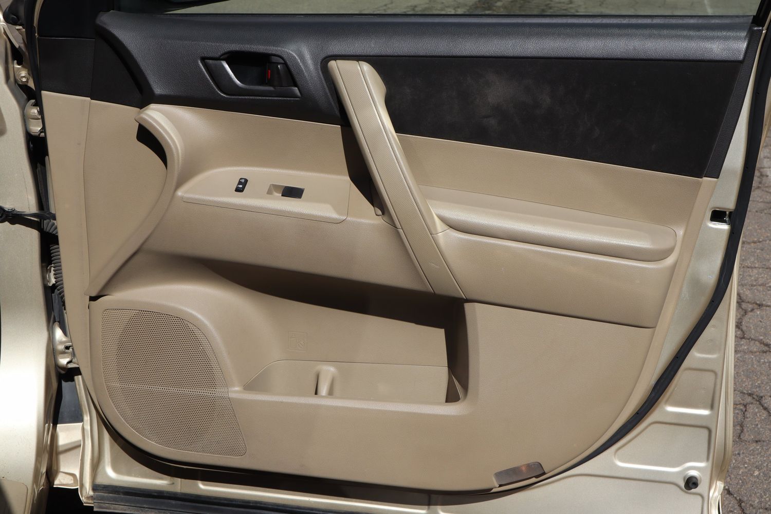 2008 Toyota Highlander Base | Victory Motors of Colorado