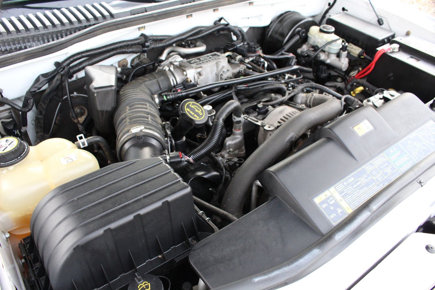 2004 Ford Explorer Eddie Bauer | Victory Motors of Colorado