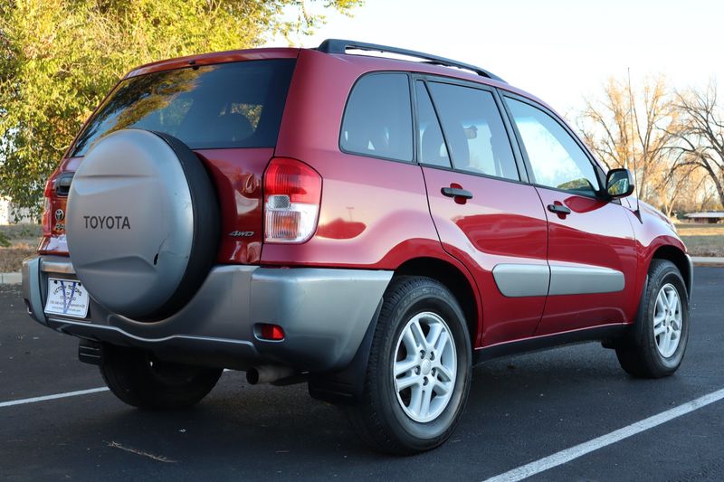 2002 Toyota RAV4 Photos