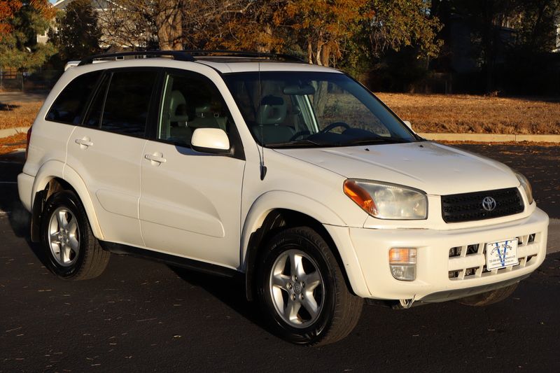 2002 Toyota RAV4 Photos